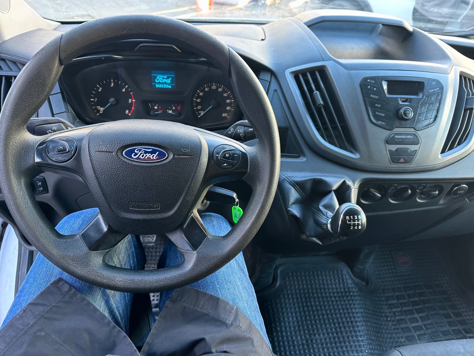 Ford Transit 350M Furgon Mediano Bajo 2022