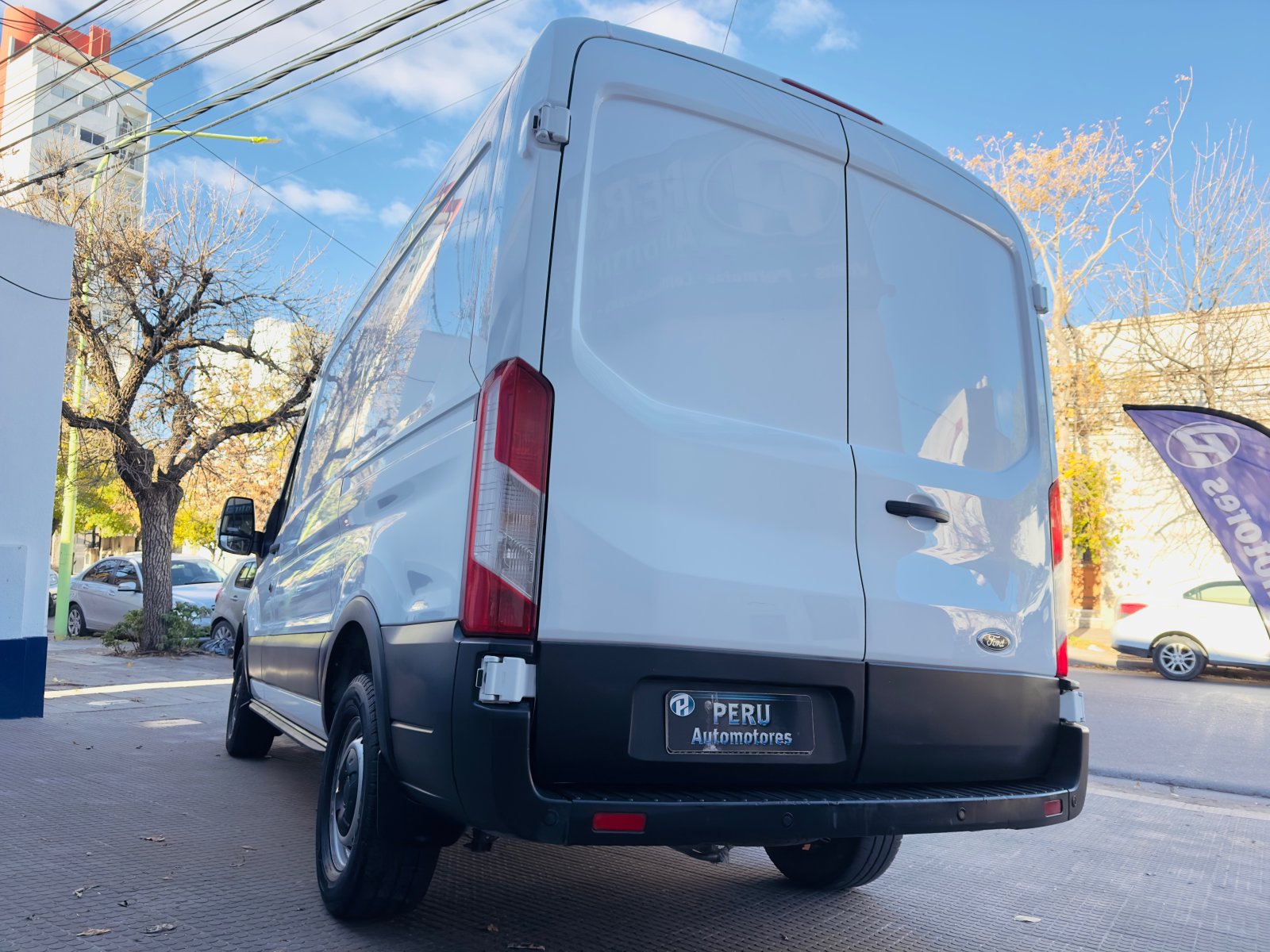 Ford Transit 350M Furgon Mediano Bajo 2022