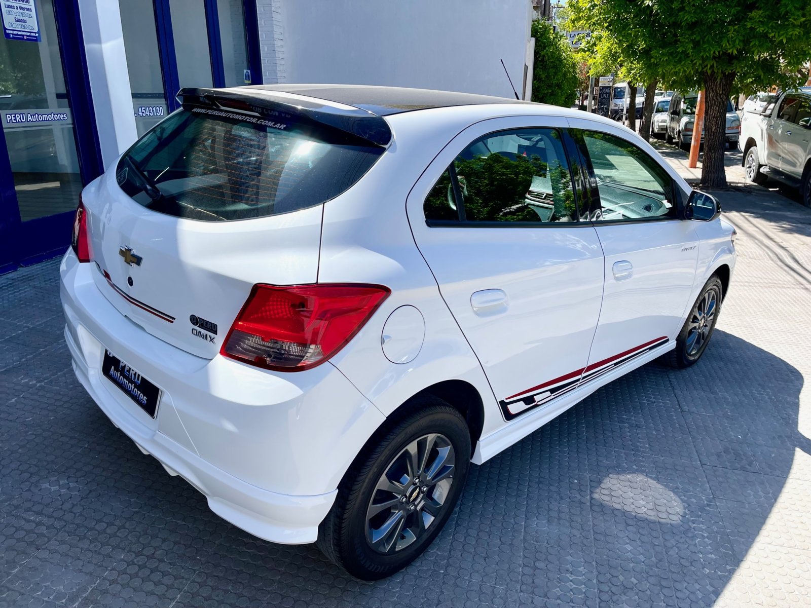 Chevrolet Onix Effect 2016