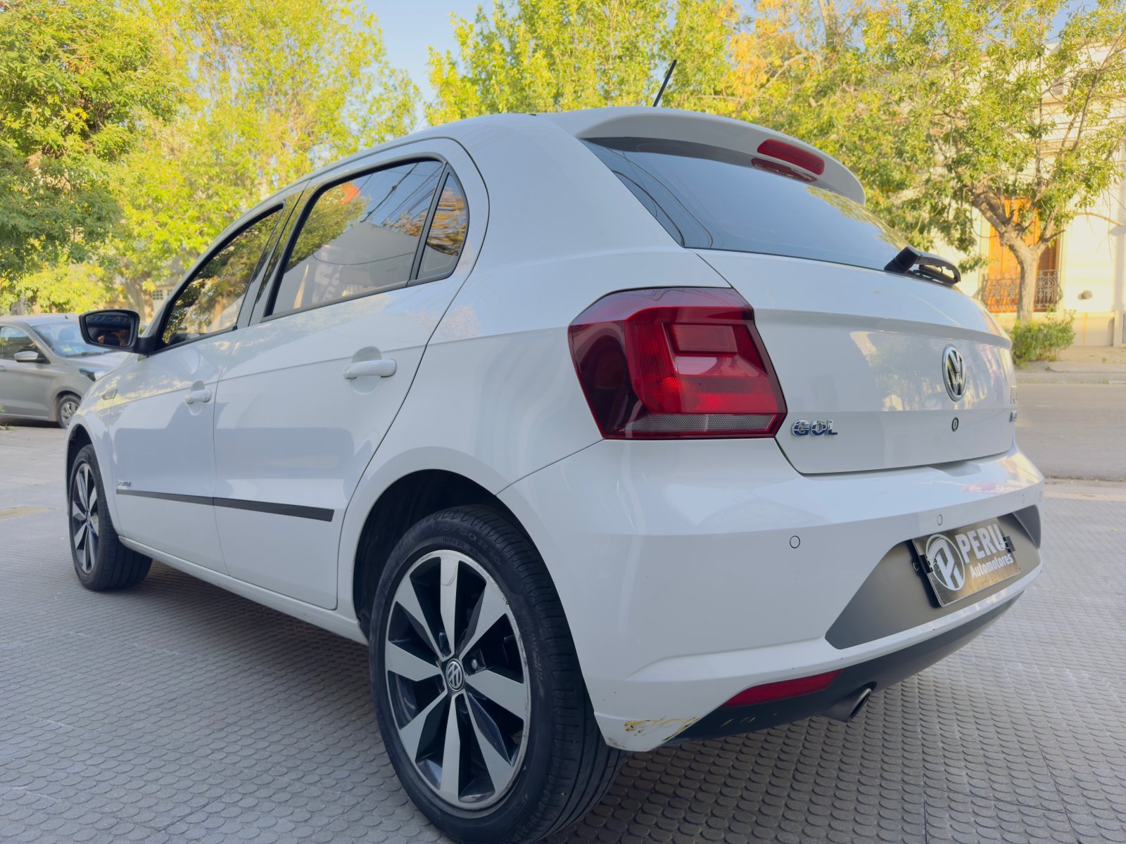 Volkswagen Gol Trend Sportline 1.6 MSI 5p 2016